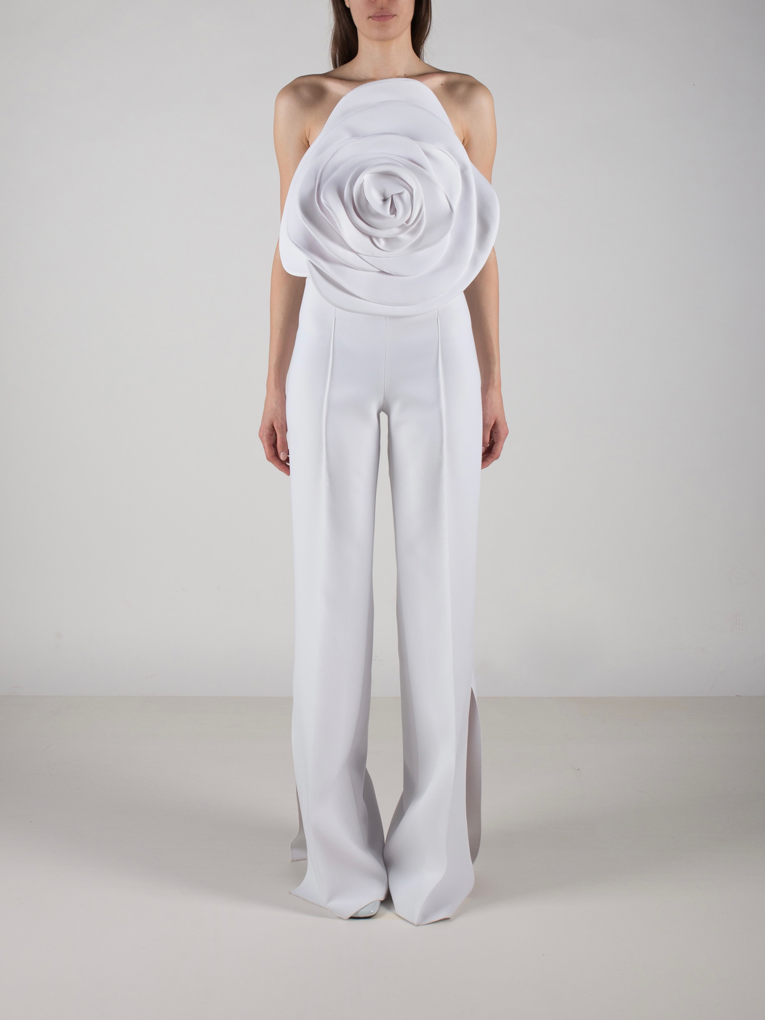 Top With Flower Detail In White - Mihano Momosa