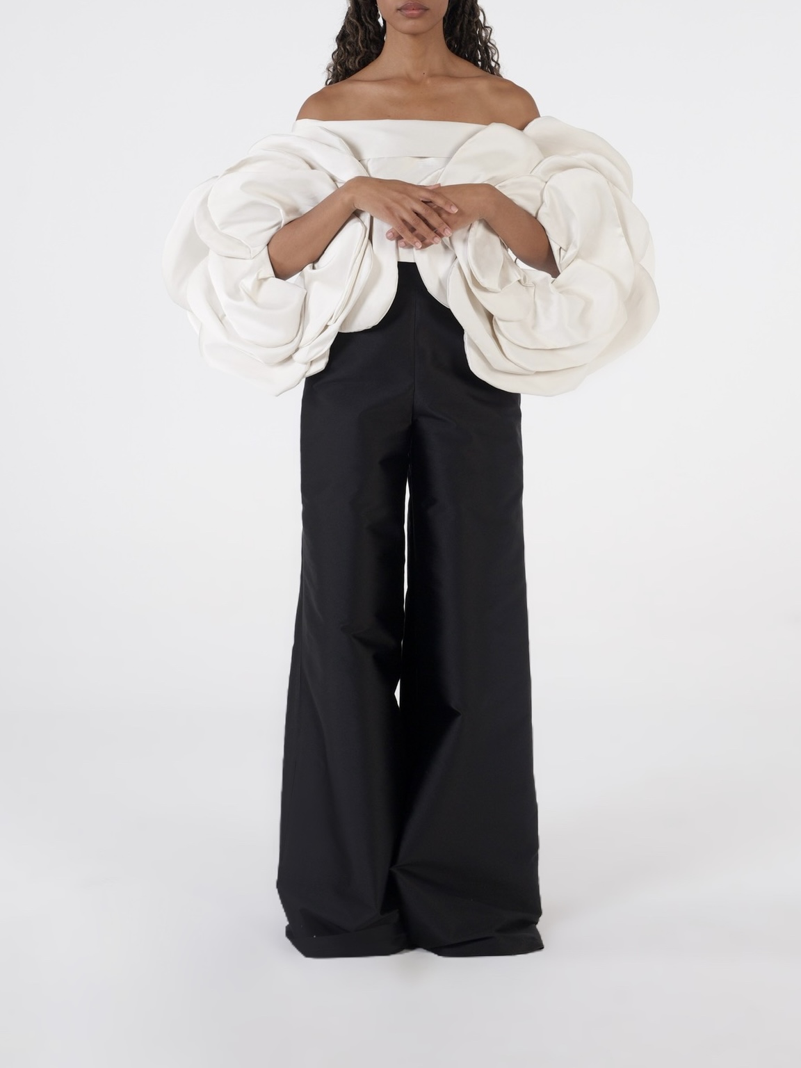 Top With Flower Details - Mihano Momosa